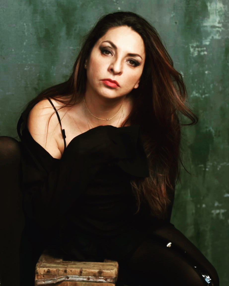 Jungle Cruise Star Veronica Falcón On Her Experience Playing Trader Sam ...