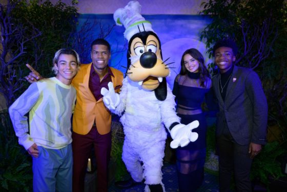 Under Wraps 2 Premiere At Disneyland Park | Interviews